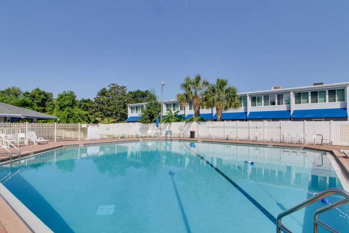 Private Patio, Yard! Townhome Near Pensacola Beach - Gulf Breeze, FL