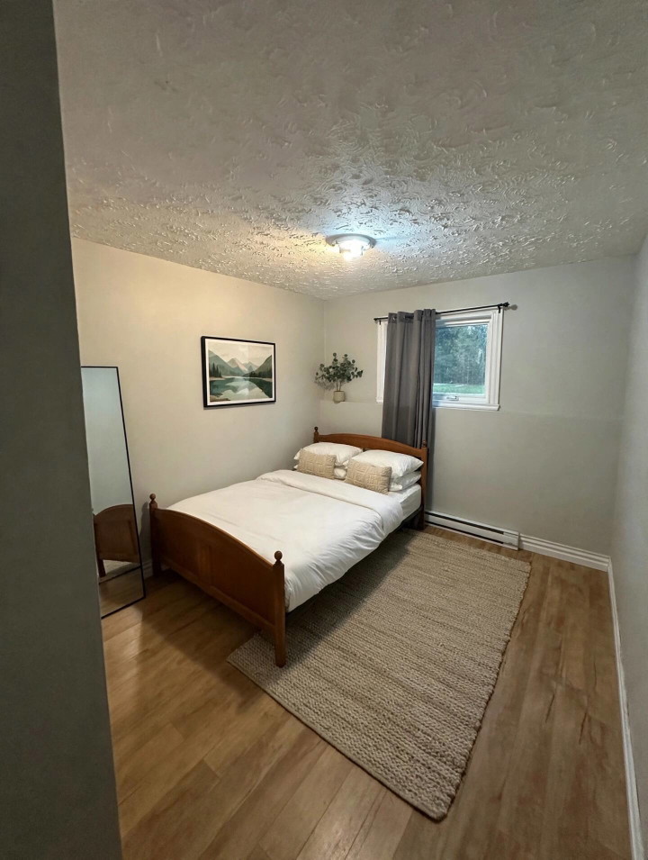 Cozy Private Bedroom In Quiet Fredericton Home - Fredericton