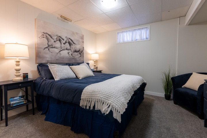 Chill By Night, Productive By Day! - Red Deer