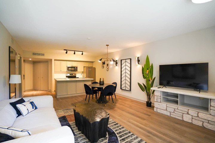 Fully Renovated At The Victoria-carriage Hills - Horseshoe Valley, ON