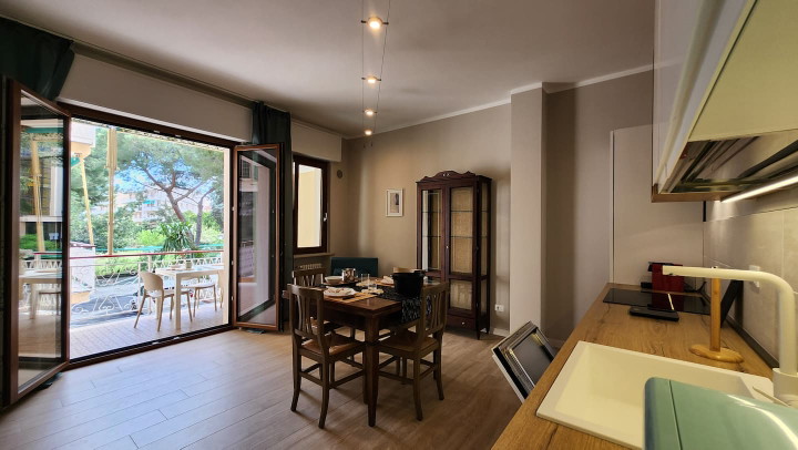 [200m From The Sea] Two-room Apartment With Balcony, A/c And Wi-fi. - Loano