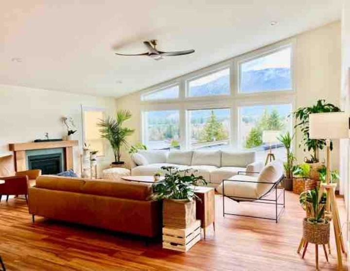 Lake House Retreat With Boat Slip! - Lake Cowichan