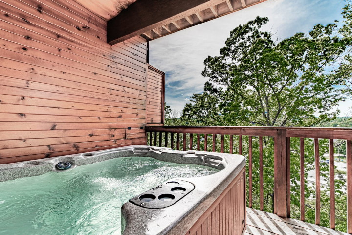 Cabin N Great Location, Sleeps 6・hot Tub - Pigeon Forge, TN