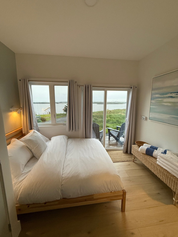 Lawrencetown Cottage With Hot Tub And Sauna - Nova Scotia