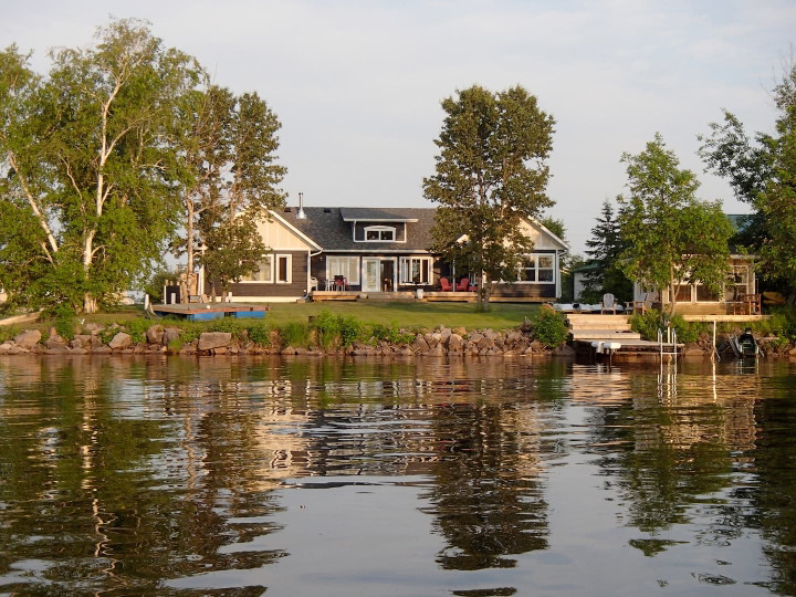 Lac Du Bonnet Lake House - Lac du Bonnet
