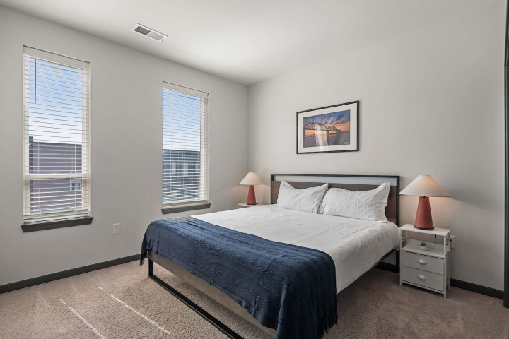 Cozysuites Ayr | Parking, Pool, Gym #05 - Indianapolis, IN