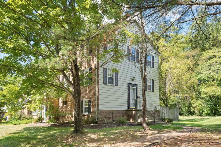Walking Distance To Vt! 4br/2.5ba Townhouse - Blacksburg