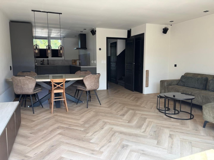 Ruim Gezinshuis Met 4 Slaapkamers In Purmerend - Purmerend
