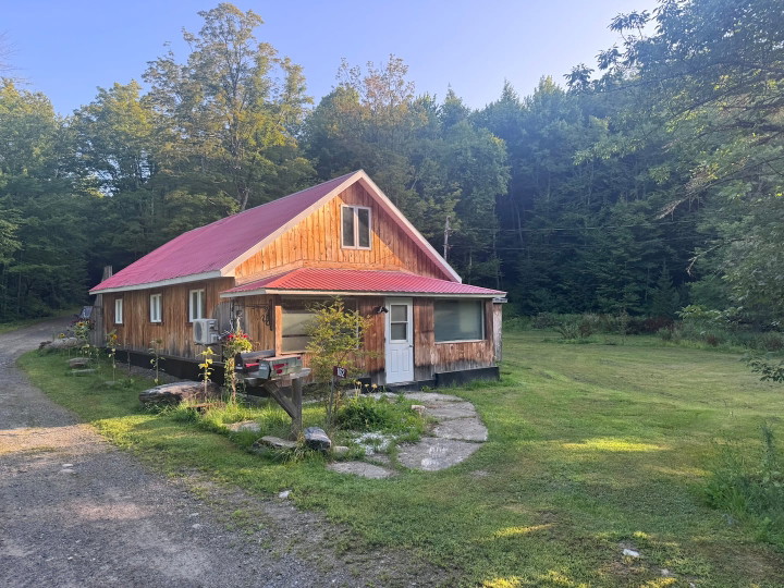 Chalet En Forêt + Sauna Accès Réserve Protégée - Quebec