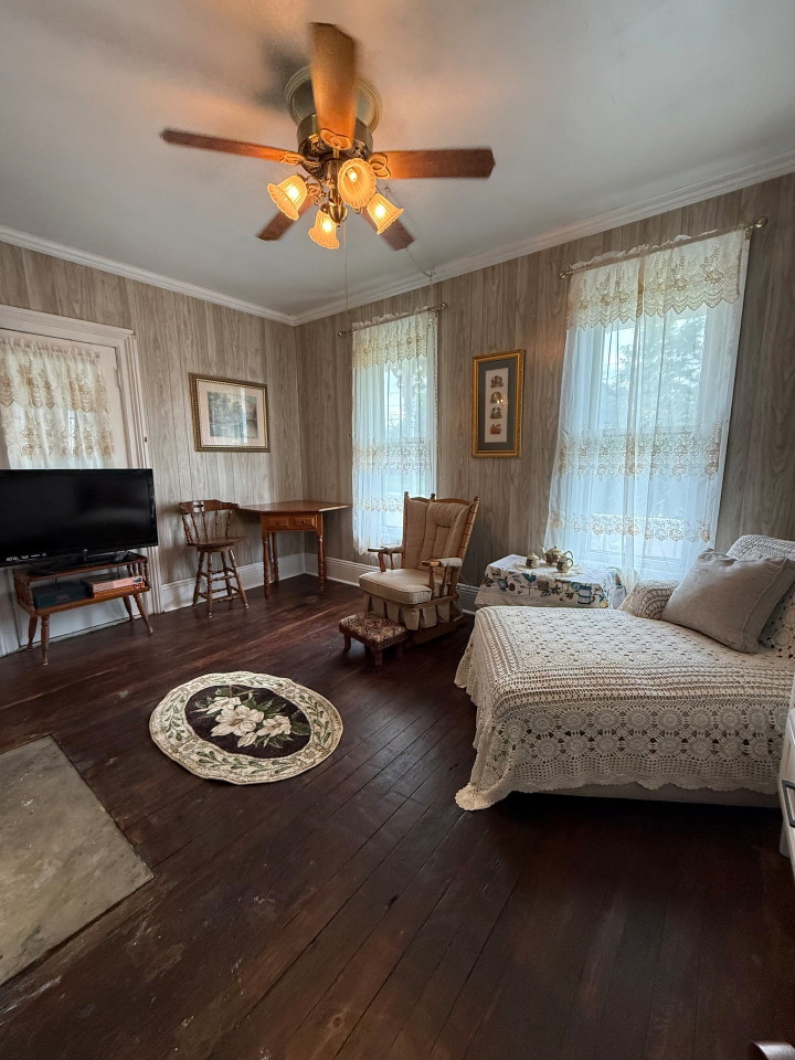 Grandma's House - Akron, OH