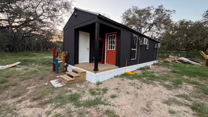 The Cactus Cabin - San Antonio, TX
