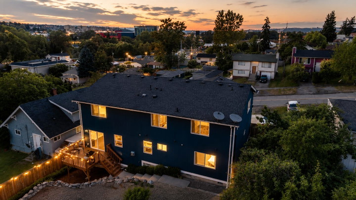New Spacious Luxe Home | Views & Game Room! - Tacoma, WA