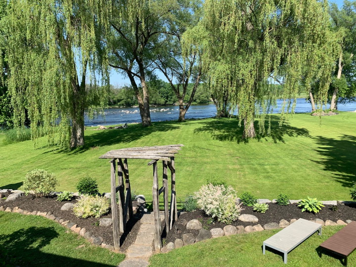 Serenity On Thetrent.beautifully Appointed Luxury - Campbellford