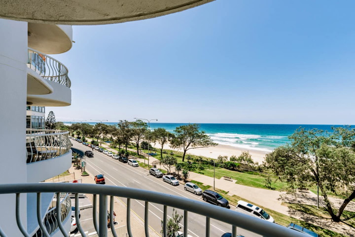 1 Bedroom Apartment Standard - Surfers Paradise