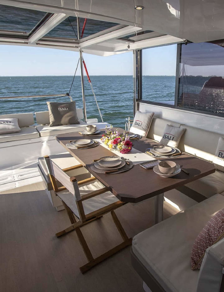 Boat & Breakfast: Che Relax Dormire In Catamarano - Livorno