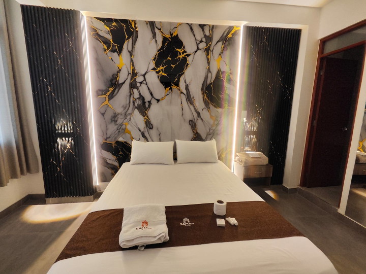 Samavip Hotel - Santa