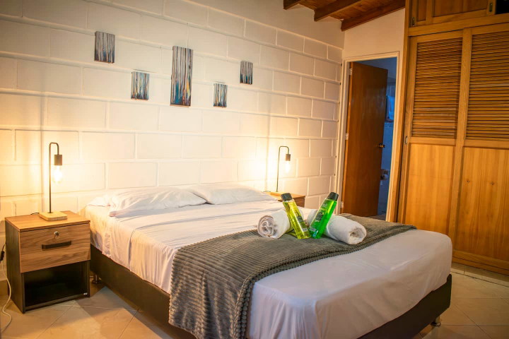 Oak By Moto Ride | Superb Location + Fast Wi-fi - Medellín