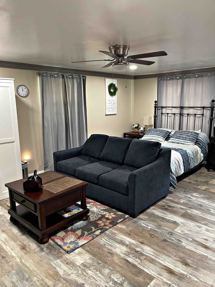 Private Studio Near Disney, Dtla & Freeways - Downey, CA