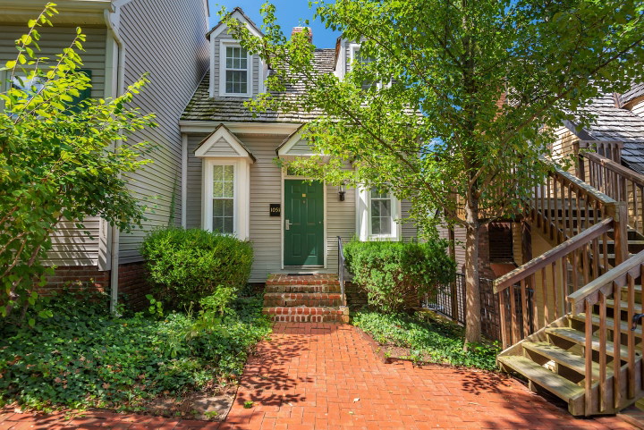 One Bedroom Townhouse #1051 - Bloomington, IN