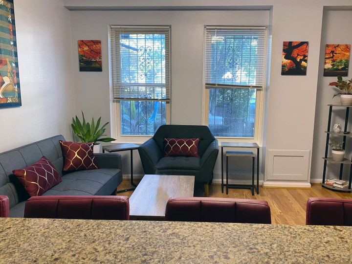 Cozy One Bedroom Apartment! - Washington