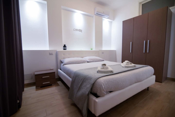 The Three Keys - Charming Two-bedroom Apartment - Bari