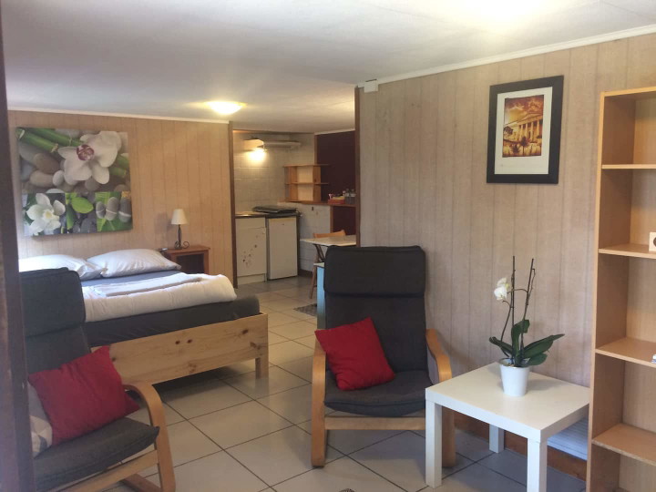 Studio Meublé , Porte D'angoulême - Charente