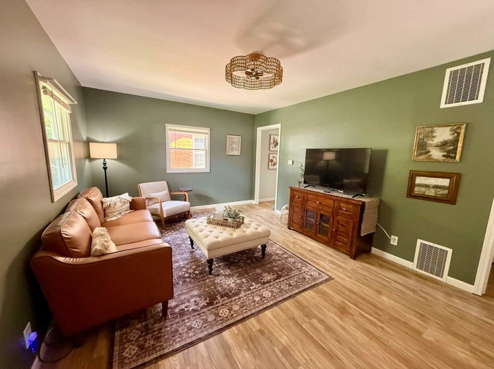 Modern 2br Home  Quiet Neighborhood  Sleeps 4 - Springfield, IL