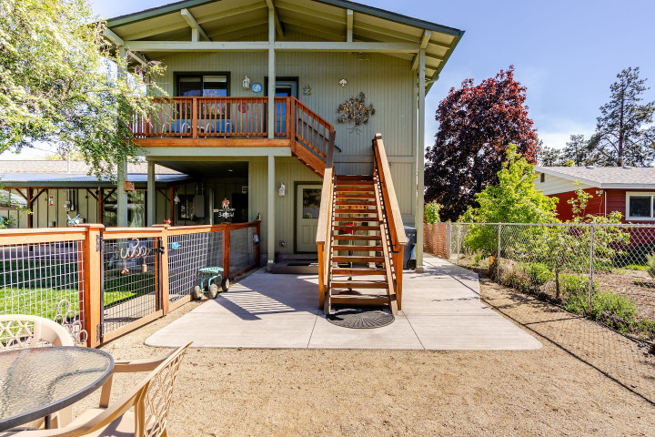 The Guest Nest- Quiet Convenience In Midtown Bend! - Bend, OR