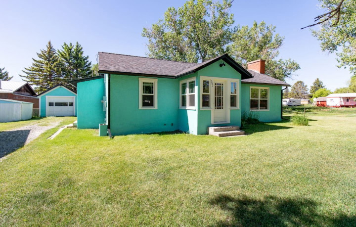 Charming Downtown Executive Home - Ennis, MT