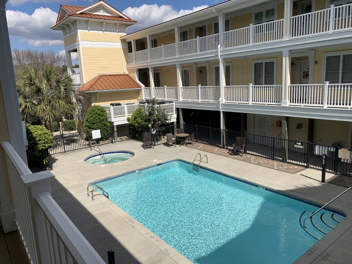 ~Carolina Tides~ Ocean View, Fishing Pier, Pool - Bald Head Island, NC