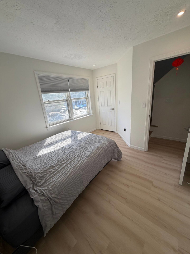 Private 3rd Floor Suite W/ Bath, Tvs & Terrace - Hudson, NH