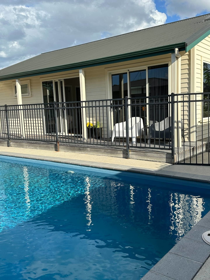 Guest House - Views Over Mission Estate Vineyard - Wairarapa
