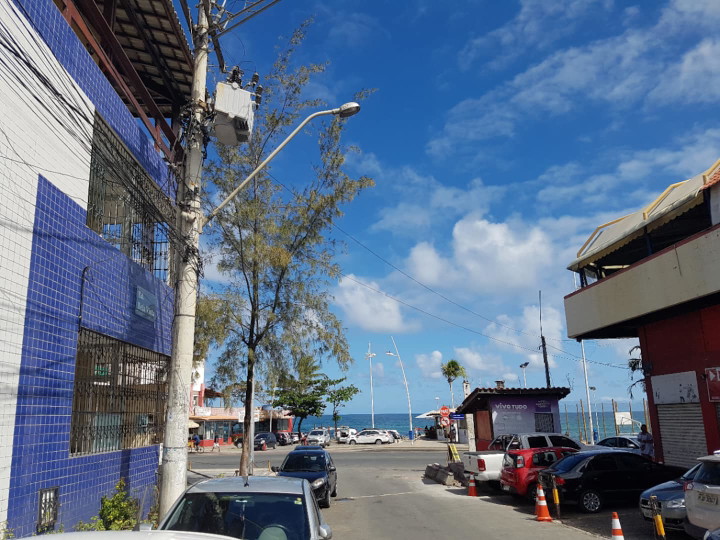 Apto Inteiro, Quarto Sala Em Itapuã. Próx. Ao Mar - Salvador