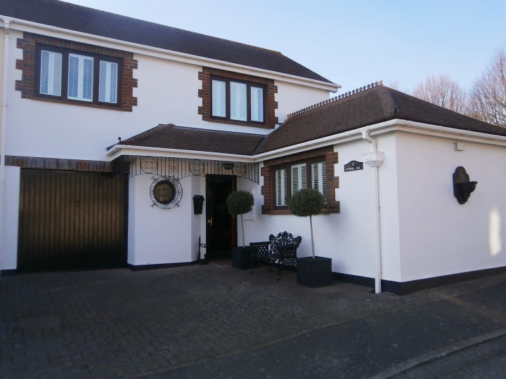 3 Bedroom House, Decked Garden With Swimming Pool! - Jersey