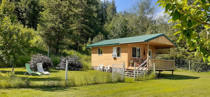 Sunny Hills Farm - British Columbia