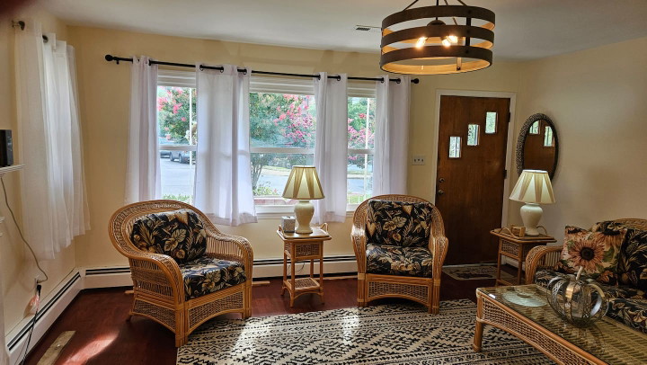 Nice-arlington Home-safe & Convenient With Parking - Arlington, VA