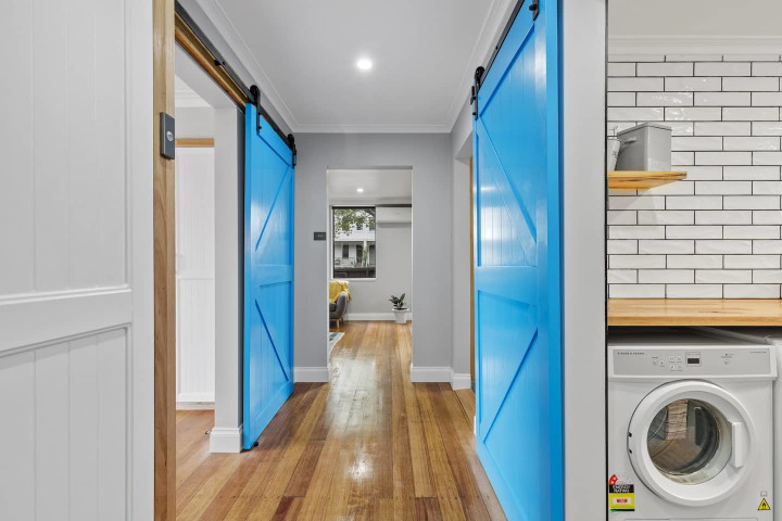 Blue Door On Webster - Modern - Free Parking - 밸러랫