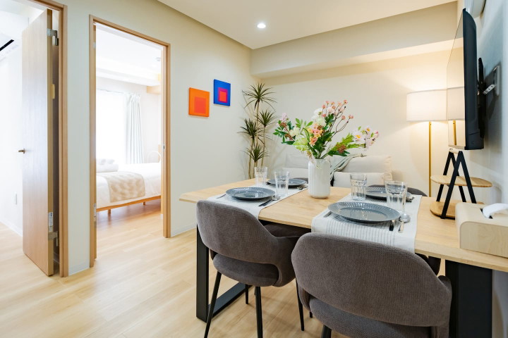 1 Minute From The Station/2 Bedrooms/up To 4 People/shitennoji/umeda/tennoji Without Transfer/convenient Access/south Facing/701 - Osaka