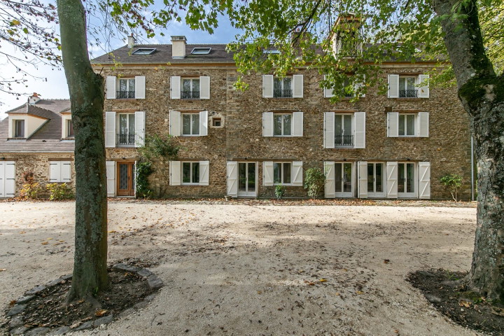 Maison De Campagne Avec Rivière Et Piscine - Île-de-France