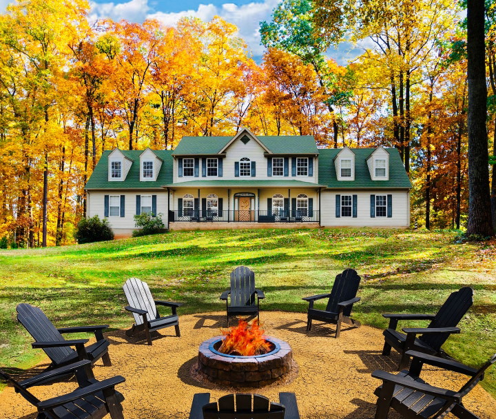 Large Arcade ~ Hot Tub ~ Firepit ~ Bbq ~ King Beds - Culpeper, VA