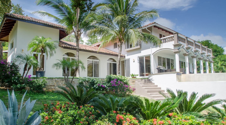 Casa Guacalito - Ocean View Villa, Sleeps 8 - Nicaragua