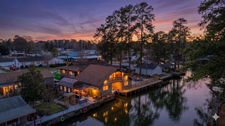 Lakefront Cabin Compound W Private Dock! - Lake Moultrie, SC