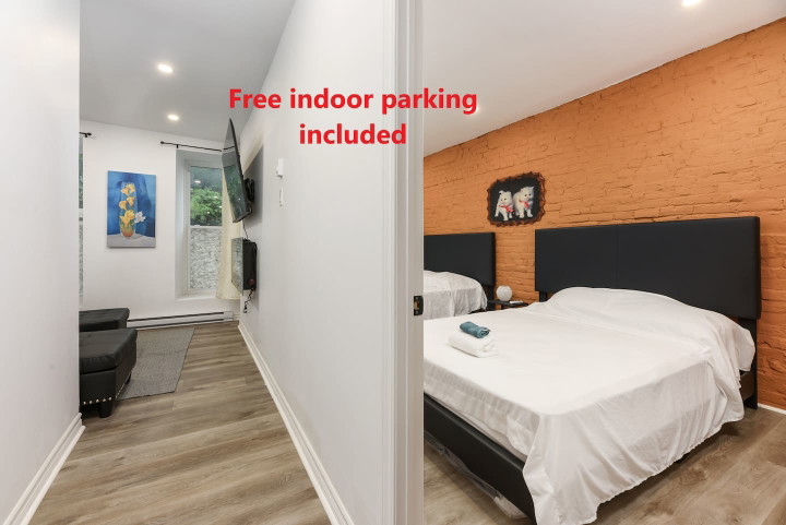 Downtown One Bedroom Free Parkng Prime Location - Montreal