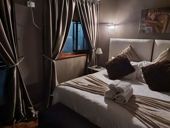 Central Luxury In Kings Room Winston House Room 3 - Durban