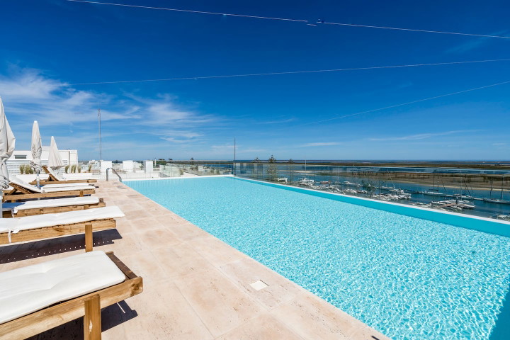 Heated Pool + Normal Pool Seaview Luxury 3 Bedroom - Faro
