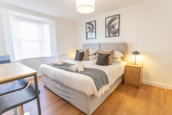 Modern 2br Apt | Near M1 & A421 | Free Parking - Bedford