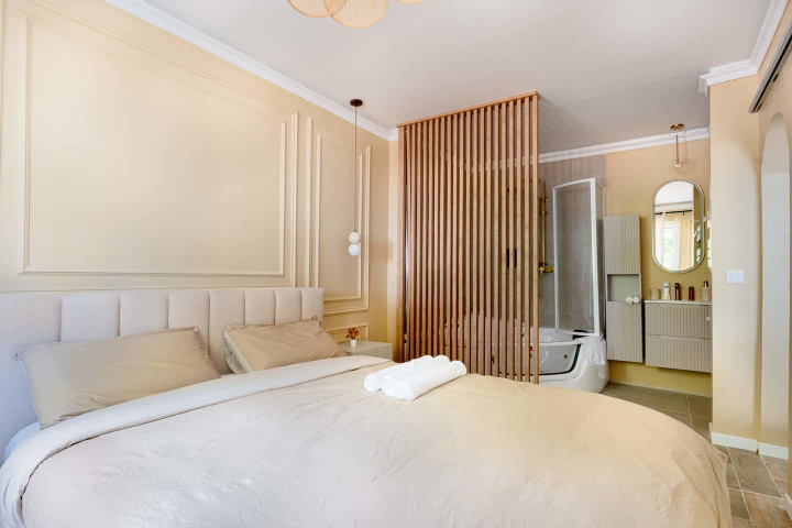 Love Room Private Jacuzzi Paris & Disney - Noisy-le-Grand