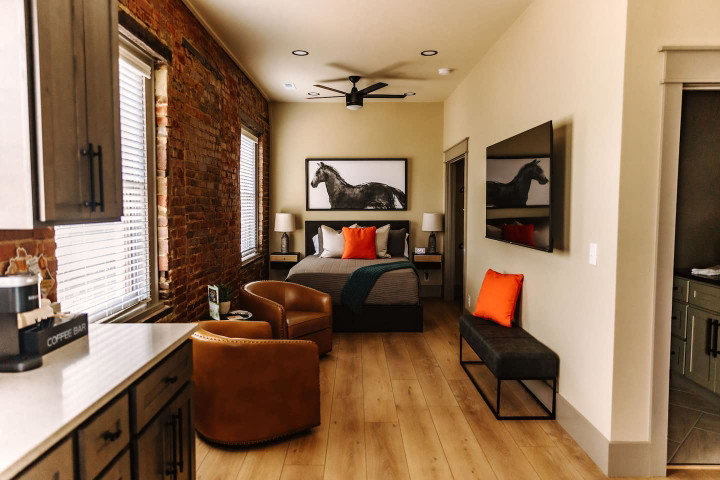 Luxury Bourbon Studio-court Square-walk Downtown - Bardstown, KY