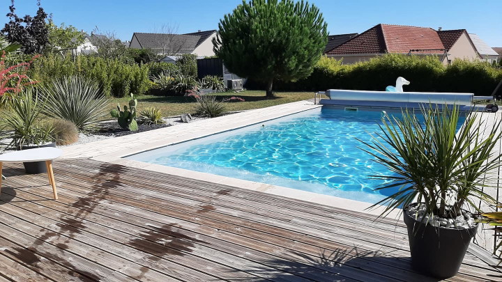 Maison Lumineuse, Piscine à 5 Minutes De Bourges - Bourges