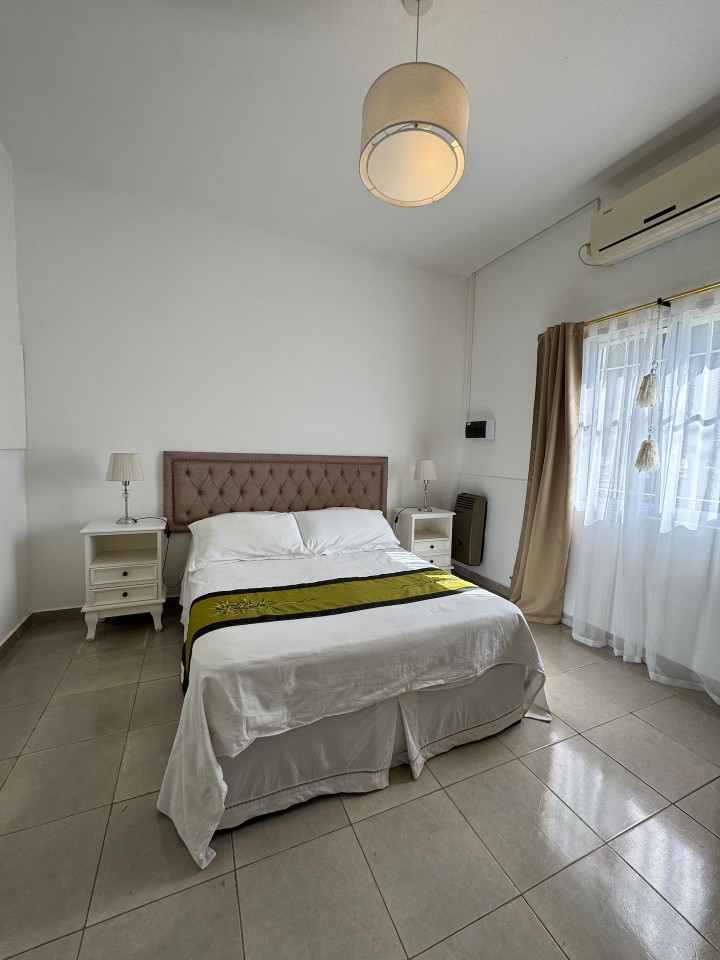 Casa Espaciosa En El Centro - Campana
